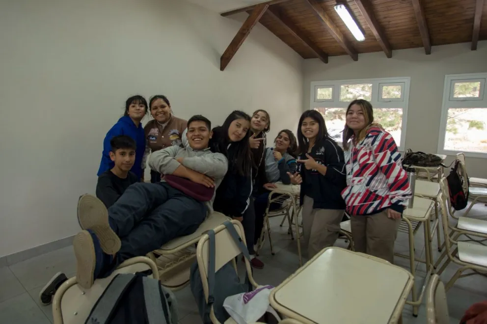 “Ayudando a ayudar” : un proyecto que colabora con la escuela Rural ...