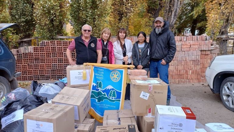 Rotary Club Nahuel Huapi entregó útiles escolares y ropa a comunidades ...